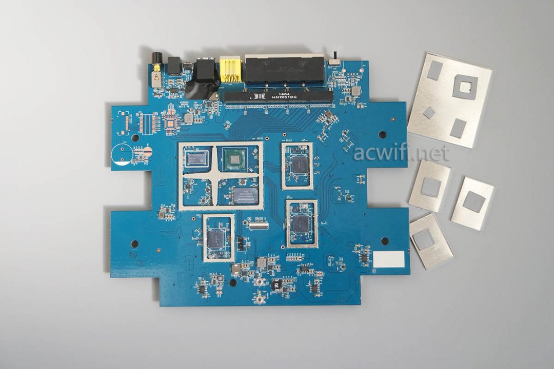 网件R7900P拆机，看一下跟R8000P有什么不同-路由器交流