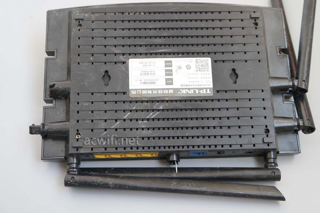 35元收了台坏的WDR8500，用10分钟就修好了-路由器交流