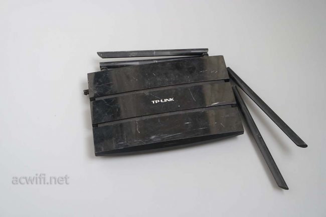 35元收了台坏的WDR8500，用10分钟就修好了-路由器交流