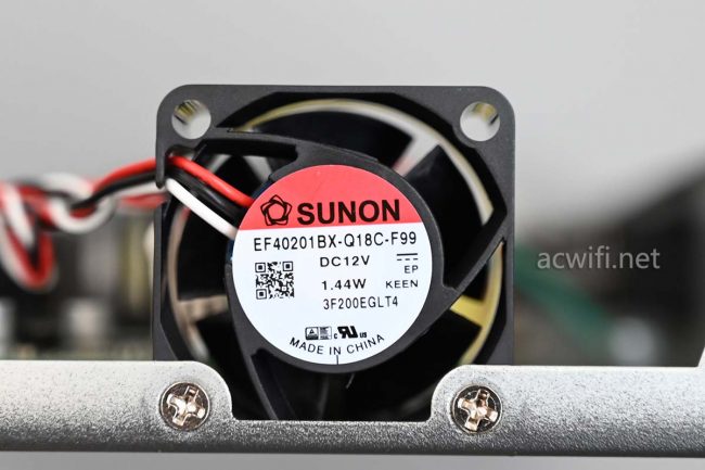 两款万兆交换机TP-LINK ST1008和网件XS508M背板带宽测试，还有半拆机-路由器交流