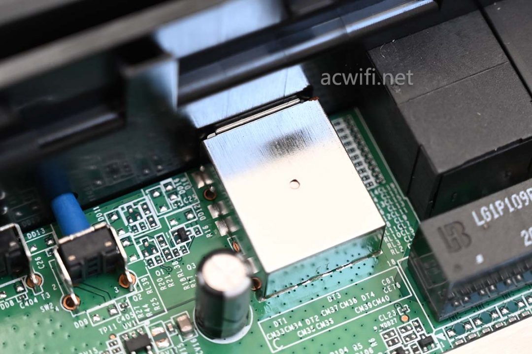 领势LINKSYS MR7350拆机，USB3.0速度不错-路由器交流