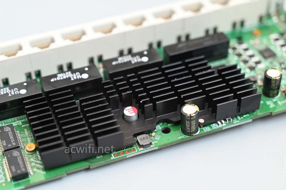 拆个弱电箱EN4030，还有模块电源P125-EN和一体机R4010GPE-EN-路由器交流