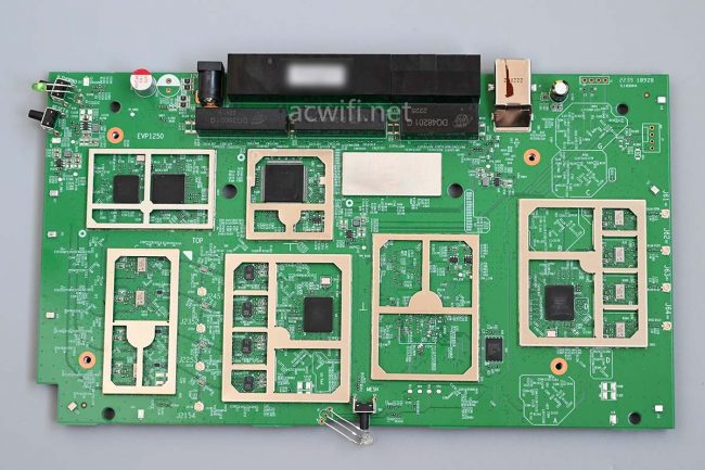 XTR8488拆机，三频AX8400无线路由器-路由器交流