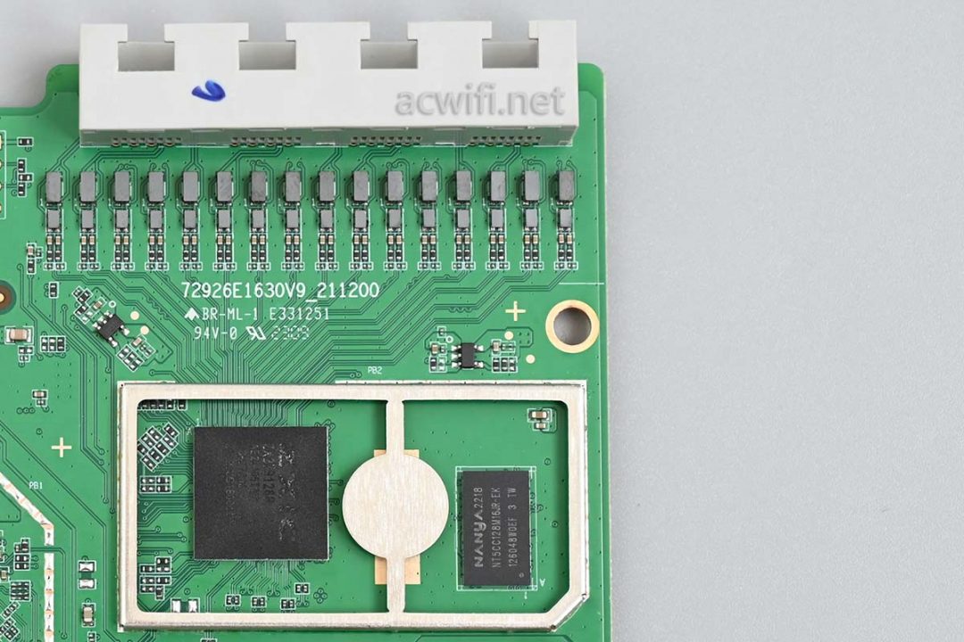 中兴（ZTE）晴天墙面路由器AX3000拆机评测-路由器交流
