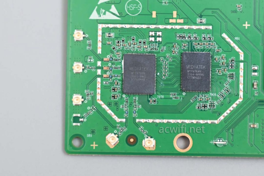 中兴（ZTE）晴天墙面路由器AX3000拆机评测-路由器交流