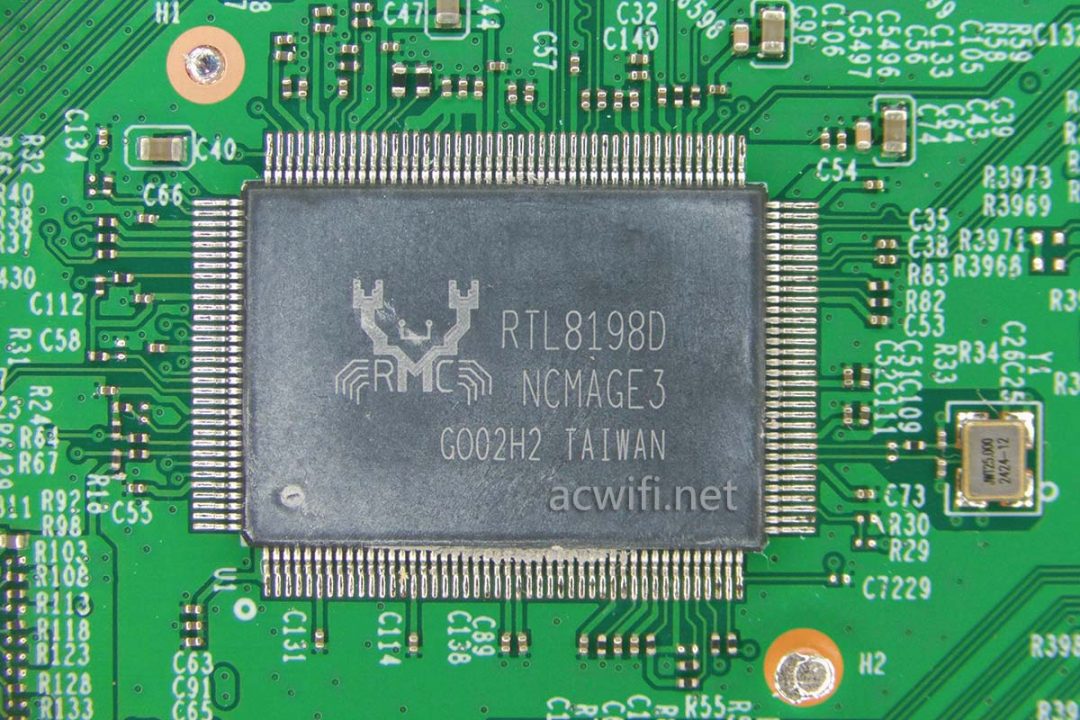 TL-R5009PE-AC 拆机 跟便宜一半的R5005P有什么不同？-路由器交流