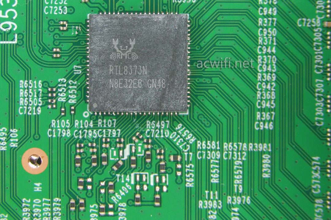 TL-R5009PE-AC 拆机 跟便宜一半的R5005P有什么不同？-路由器交流