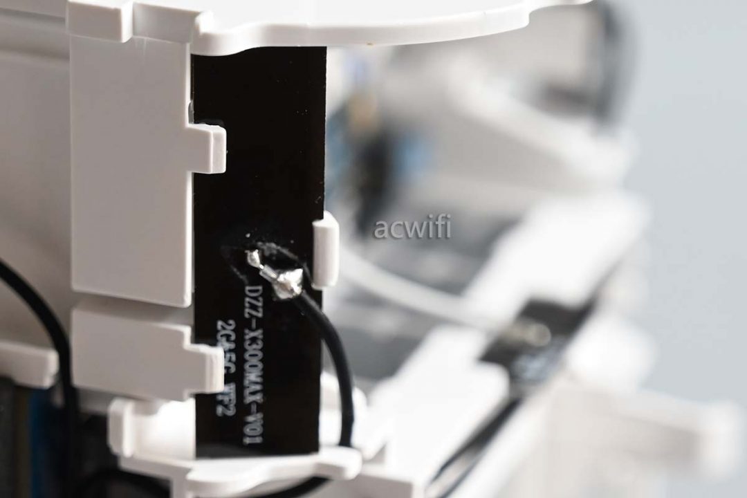 通则ZLT X300 MAX 5G CPE拆机，三频BE19000支持6G和N79-路由器交流